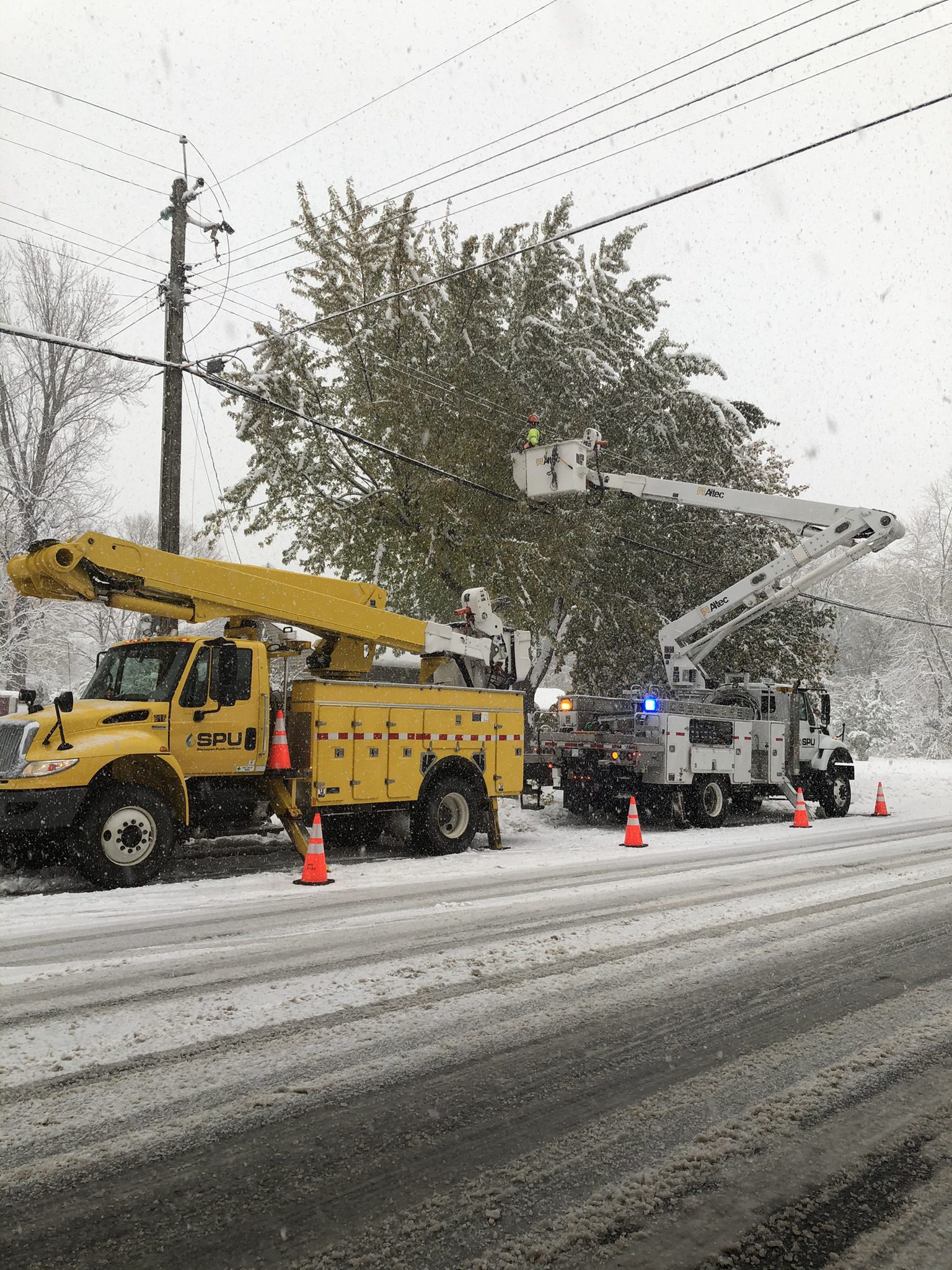 Fall Storm - Emergency Tips and Tools - Shakopee Public Utilities